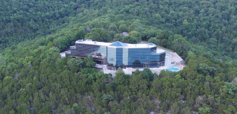 Inside The $49 Million "Evergreen Crystal Palace" - Missouri Legends